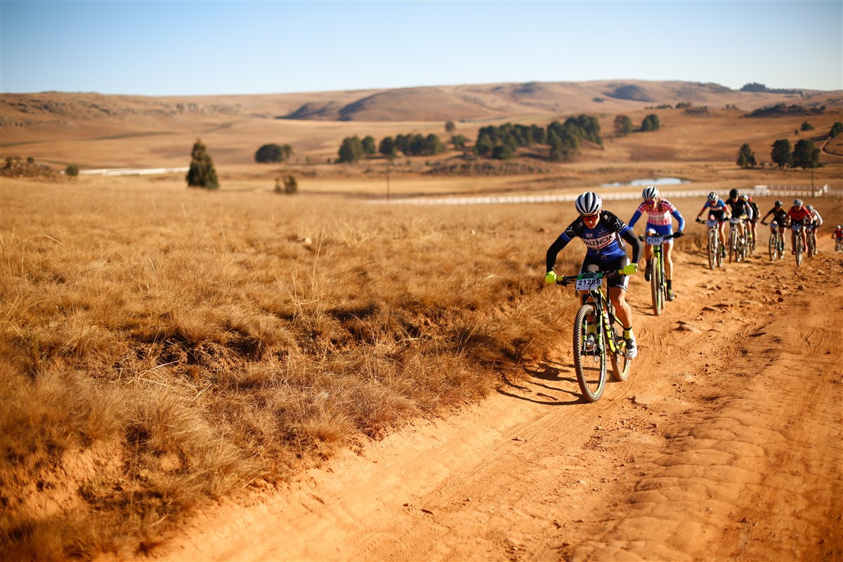 Lill, Sanders deliver exciting Dullstroom duel | Bike Hub