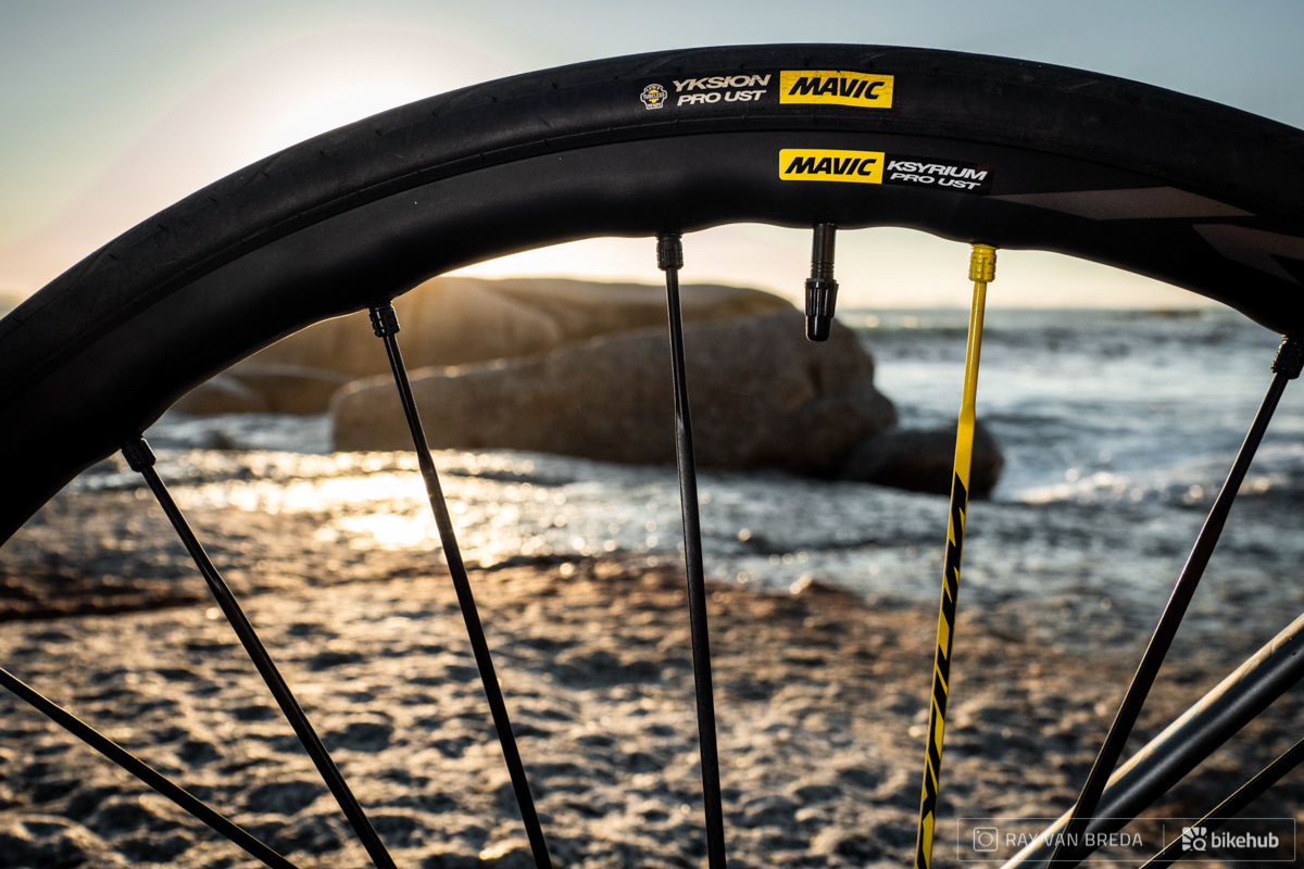 Review: SwiftCarbon Attack G2 Disc Ultegra | Bike Hub