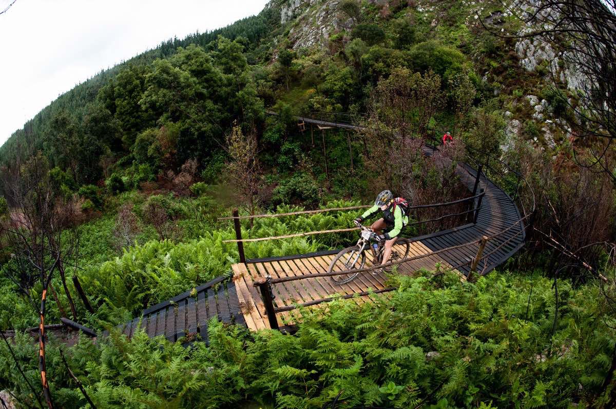 Muddy day out on route at Stage Two of FNB W2W MTB Ride | Bike Hub