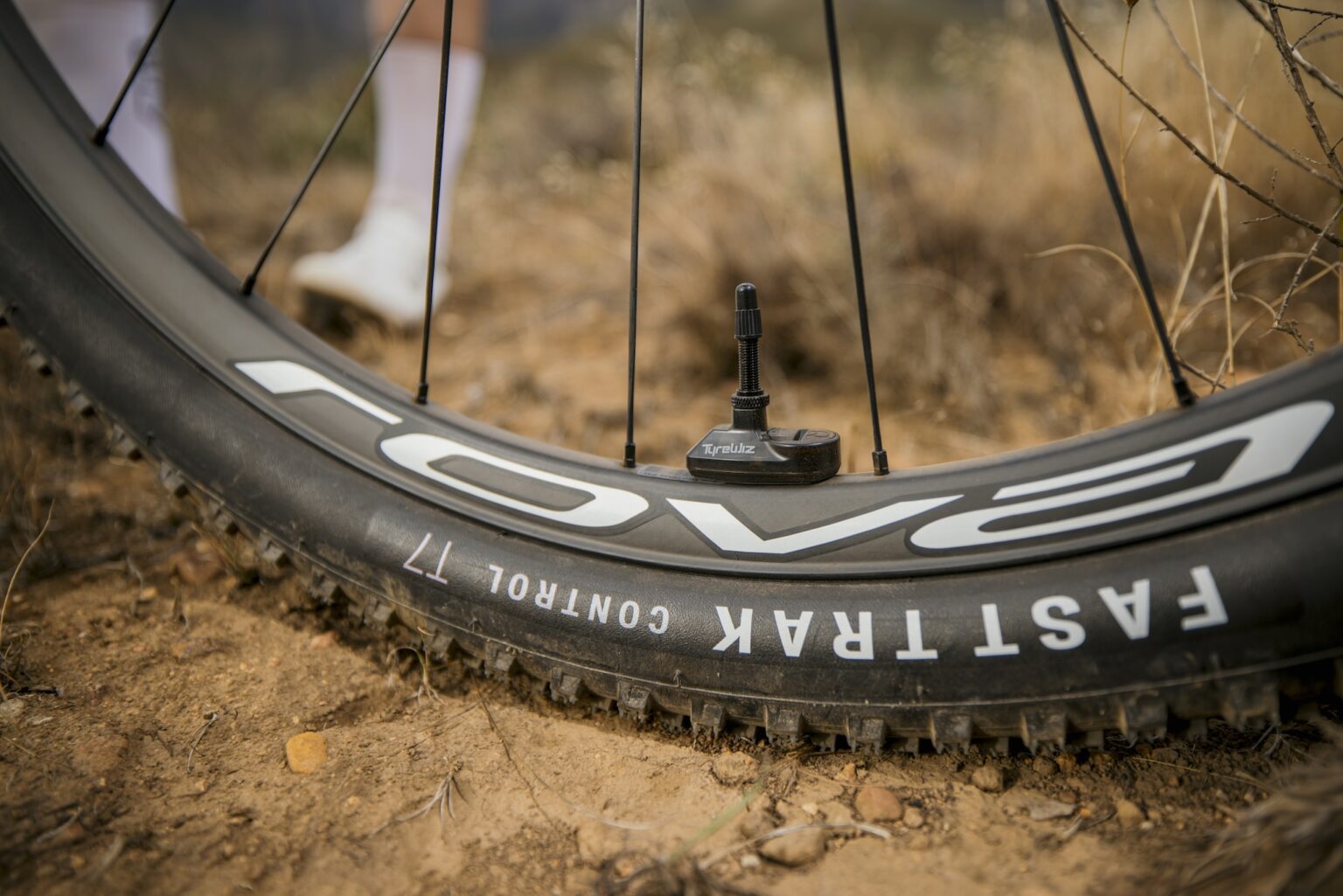 First Look: Specialized Epic 8 | Bike Hub