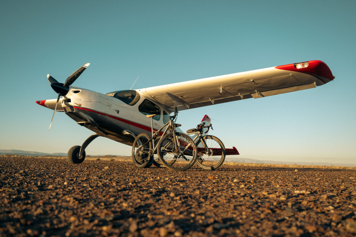 Win your way to the Tanqua Kuru Bicycle Race - By Plane! | Bike Hub