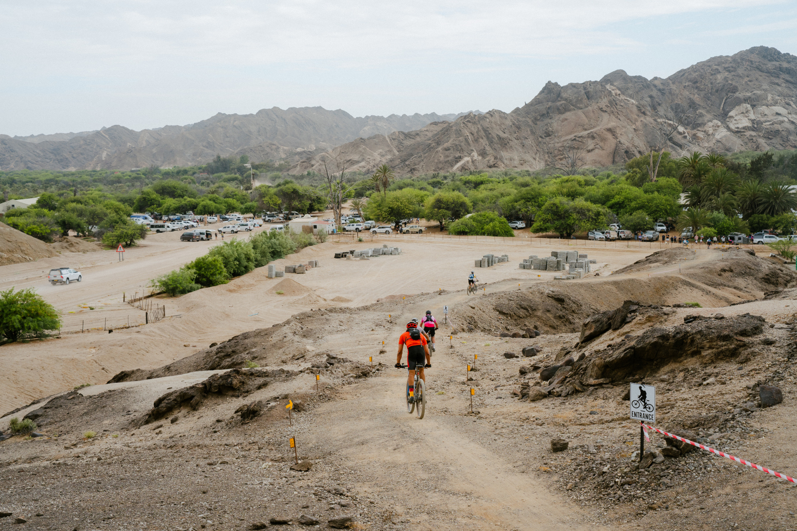 Drikus Coetzee wins the 2025 Nedbank Desert Dash | Bike Hub